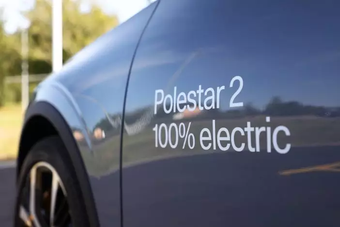 Discover Polestar 2 – Features & Rental Options | Hertz UAE