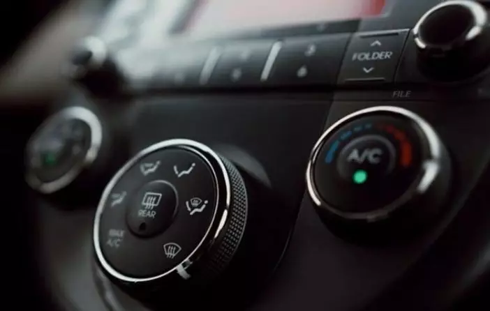 Ramadan Driving Tips in the UAE: Stay Safe & Alert on UAE Roads | Hertz UAE